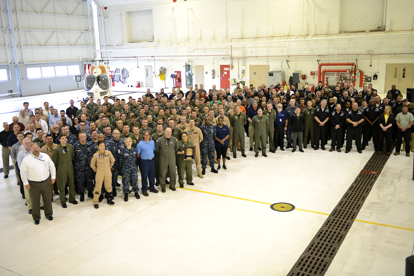 U.S. Naval Test Pilot School wins CNO Aviation Safety Award | NAVAIR