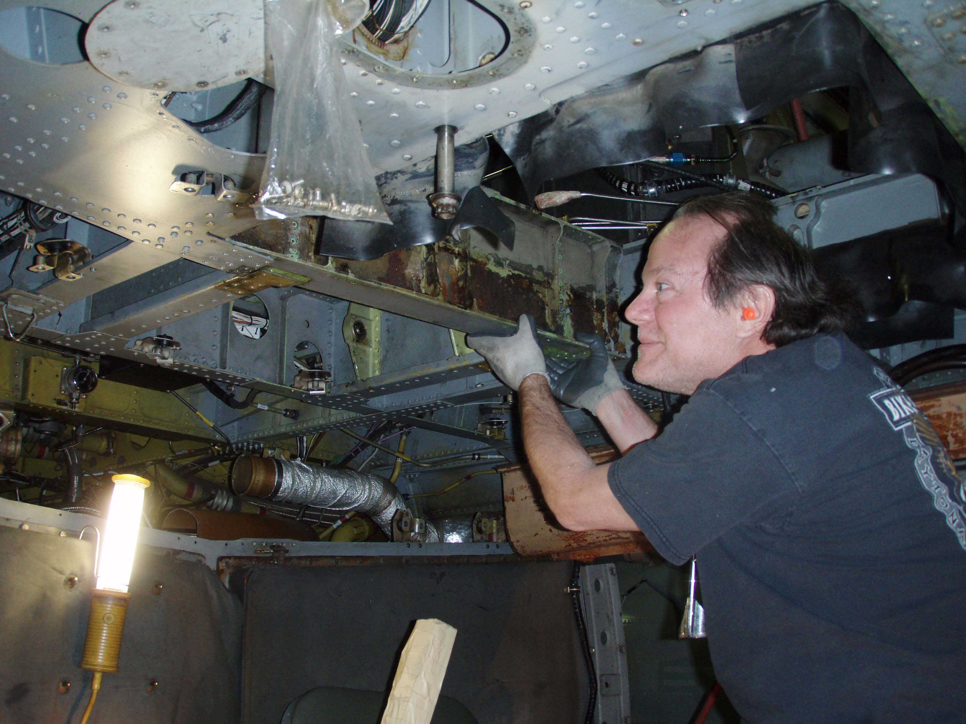 FRCSE team makes emergency helo repairs on deployed ship | NAVAIR