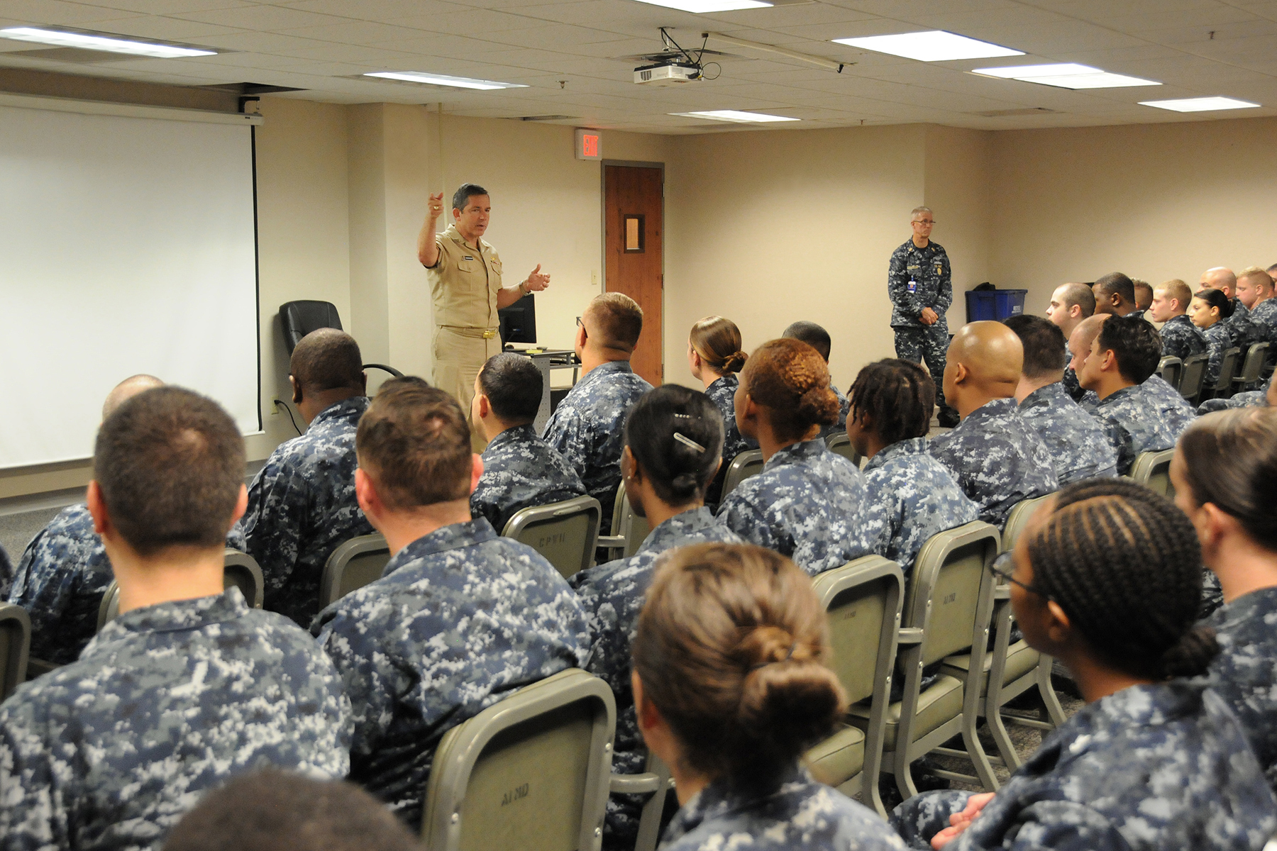 NAVAIR commander rallies FRCSE team | NAVAIR