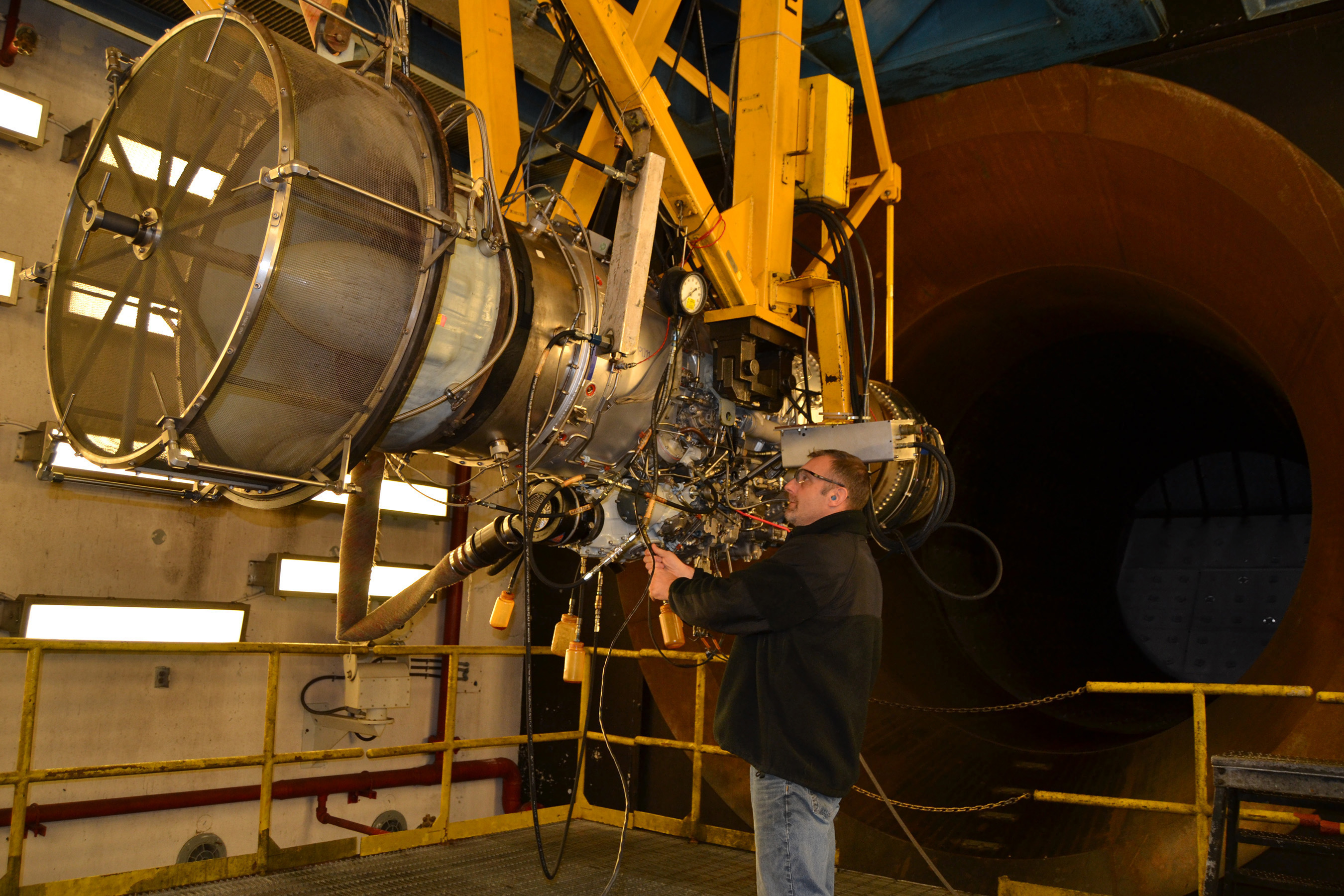 Successful J52 engine repair program ends at FRCSE | NAVAIR
