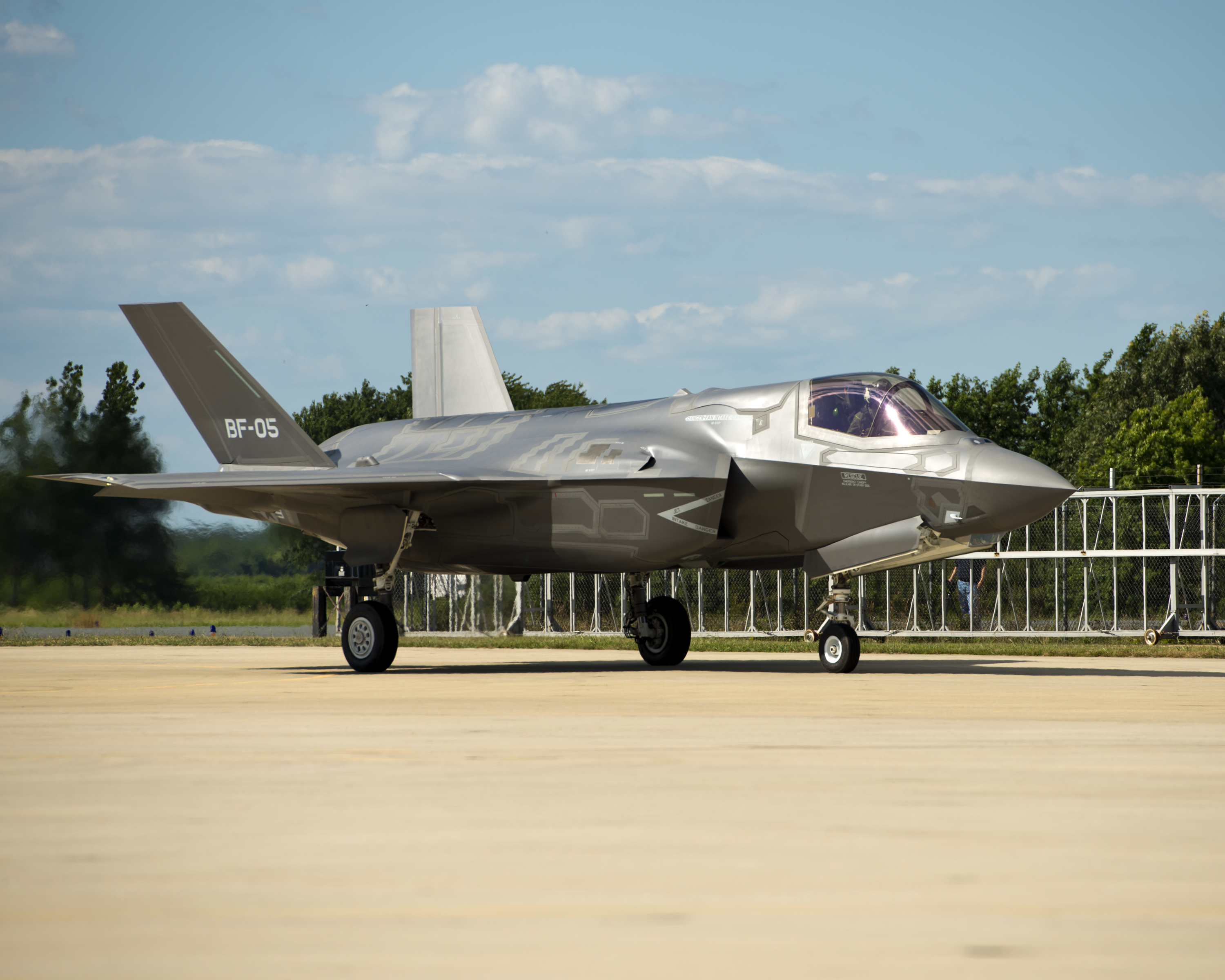 Photo Release: Fifth F-35B test aircraft returns to Patuxent River | NAVAIR