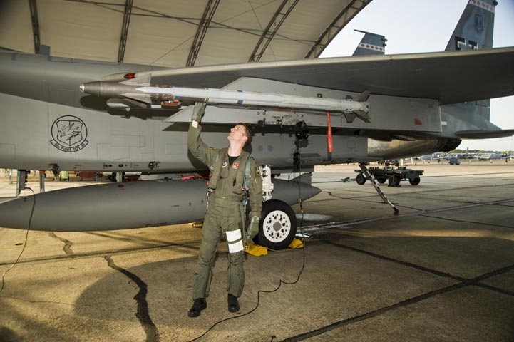 U.S. and allies benefiting from spike in air-to-air missile sales | NAVAIR