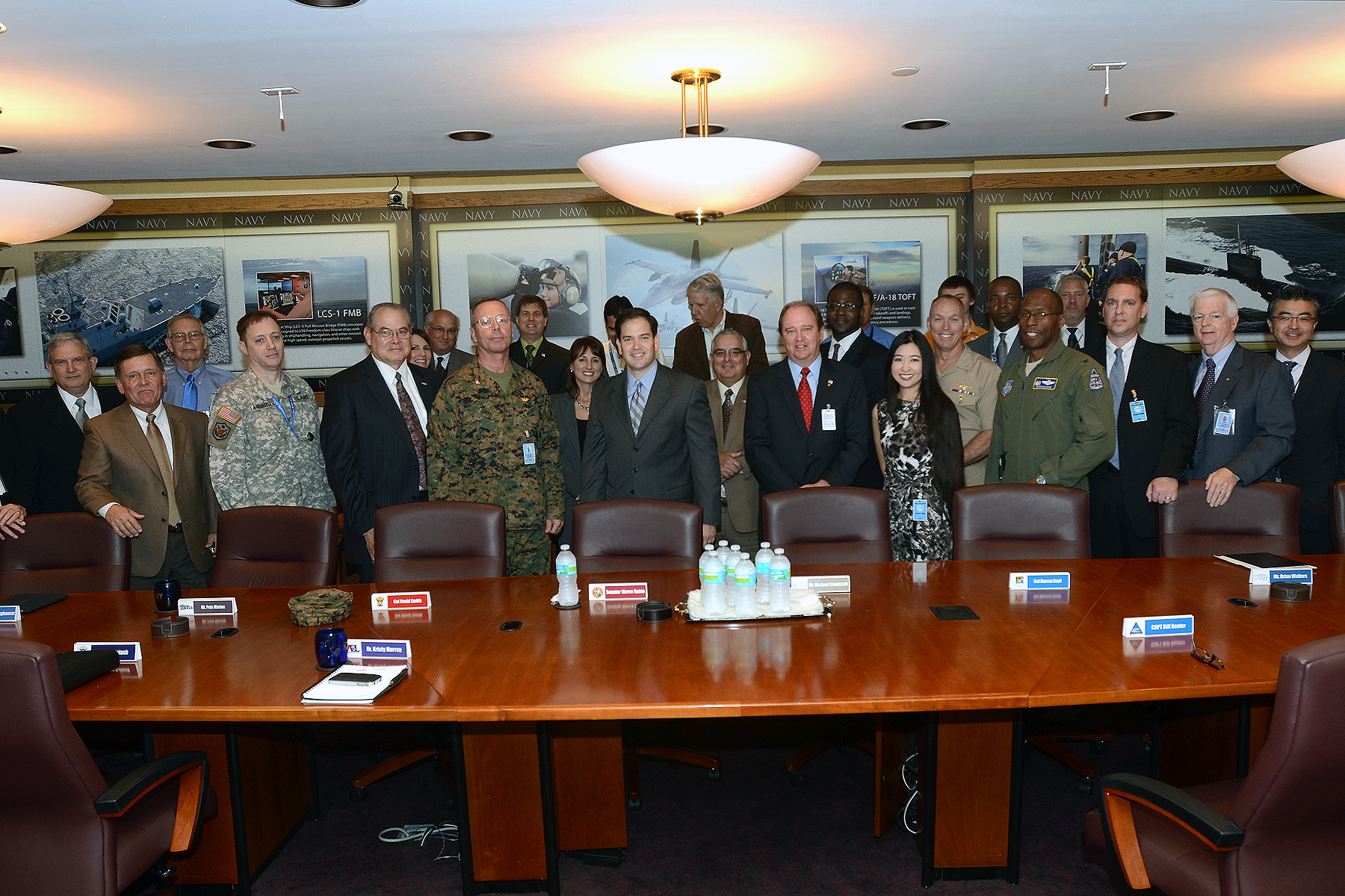 Sen. Marco Rubio learns about modeling, simulation at NAWCTSD Orlando ...