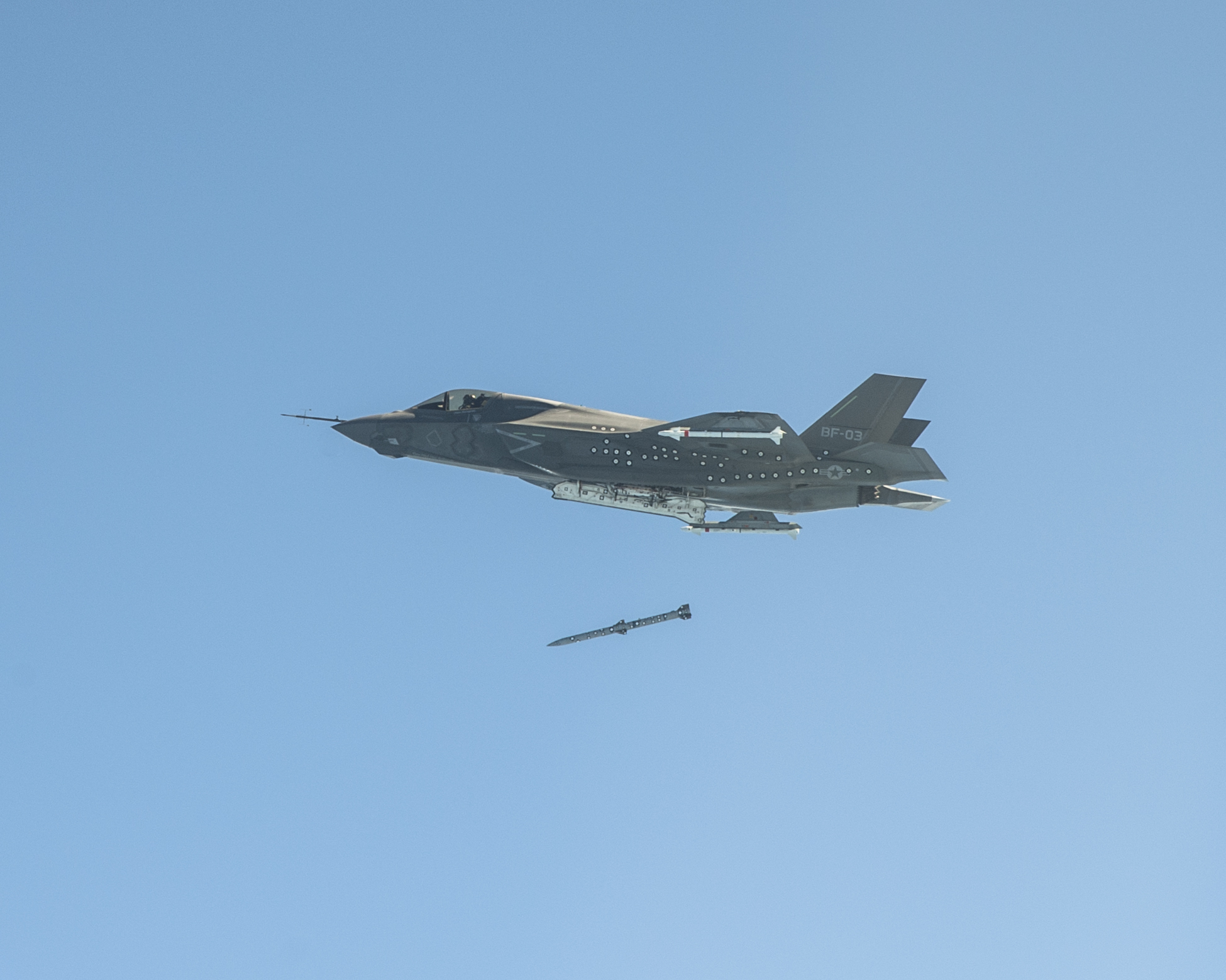 Photo: F-35B successfully completes AIM-120 separation | NAVAIR