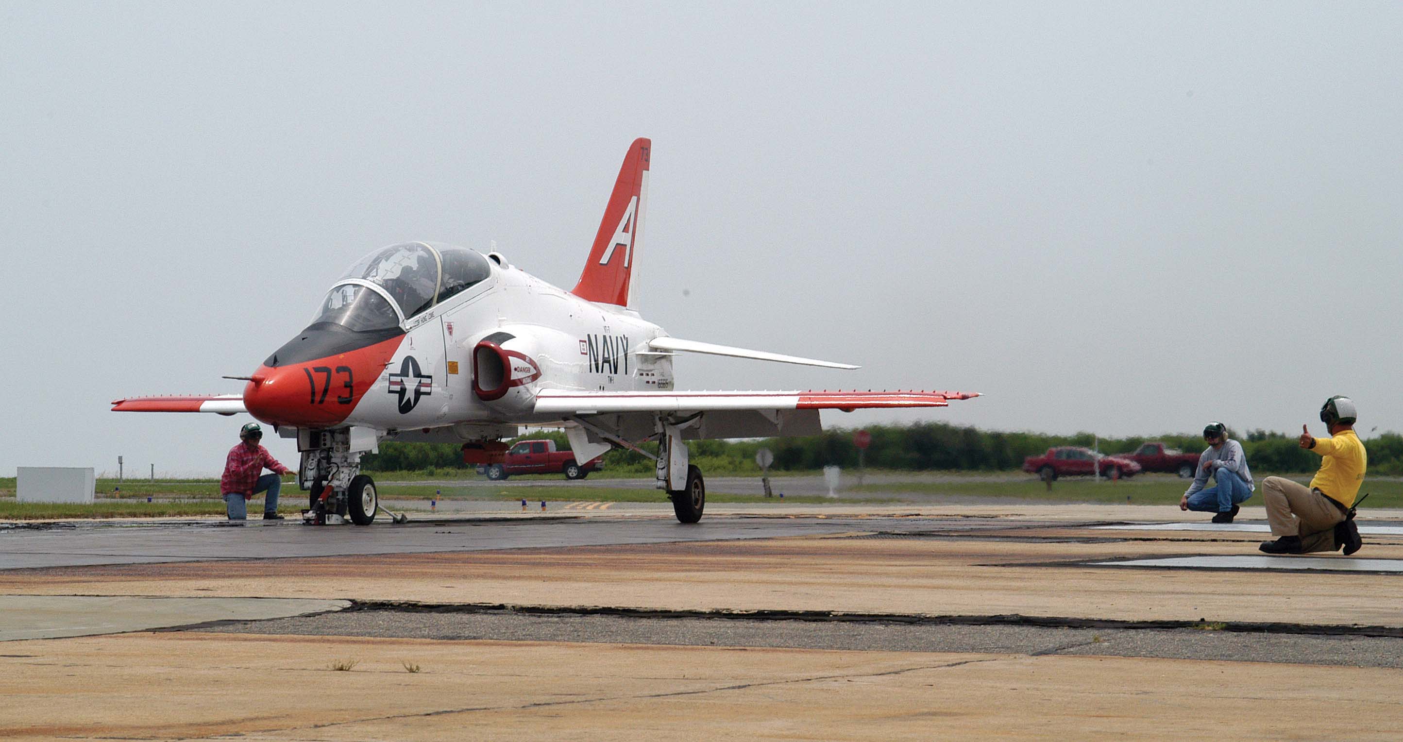 Goshawk gets first go on fixed cat | NAVAIR