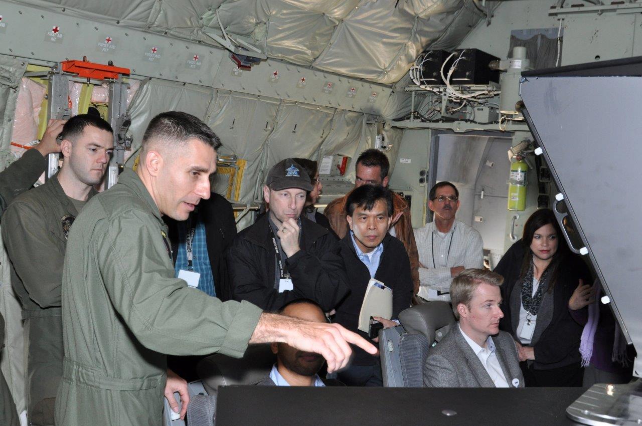 Photo release: PMA-207 demonstrates HH Mission Operators Pallet | NAVAIR