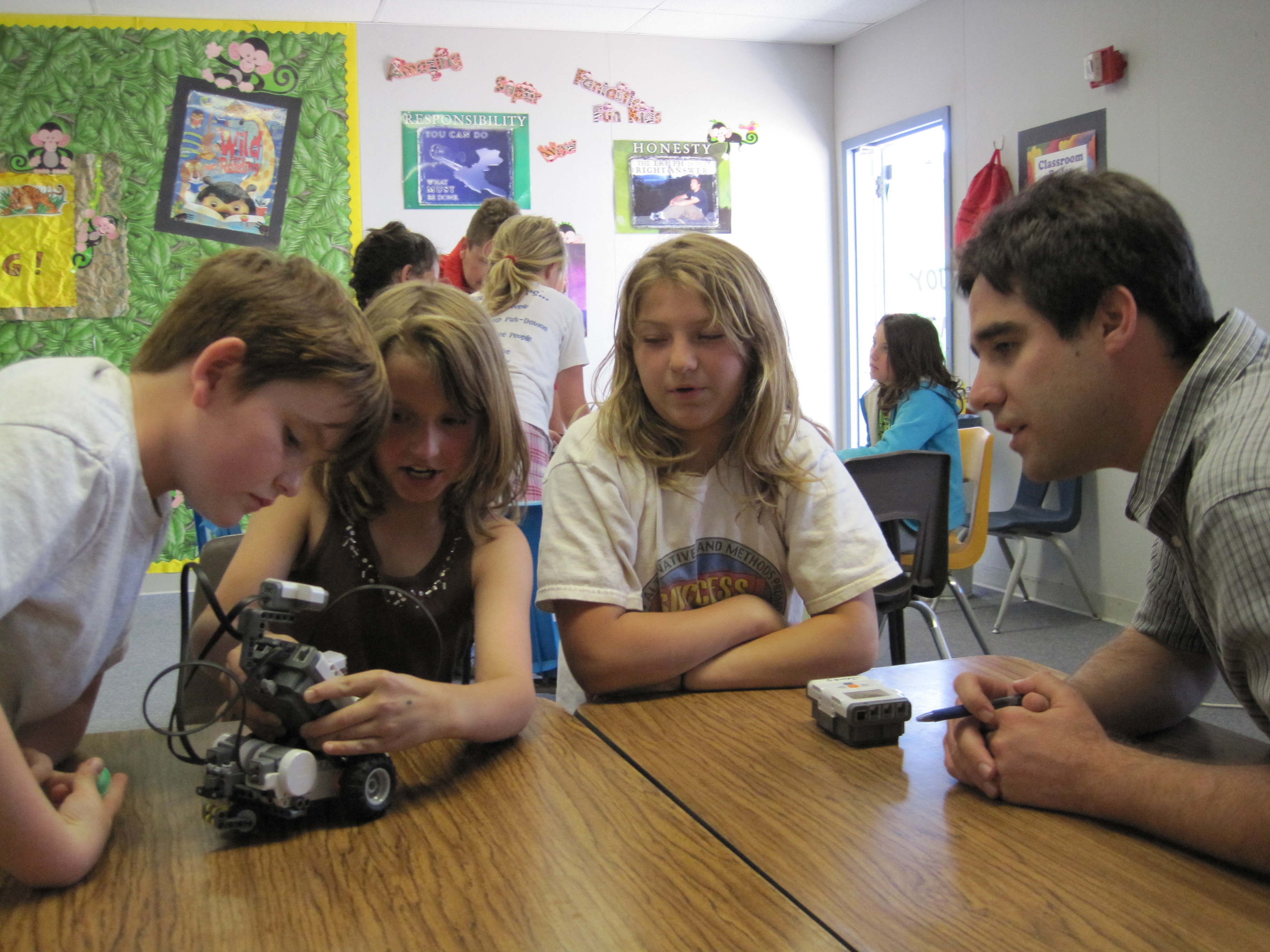 NAWCWD engineers teach robotics to local elementary students | NAVAIR