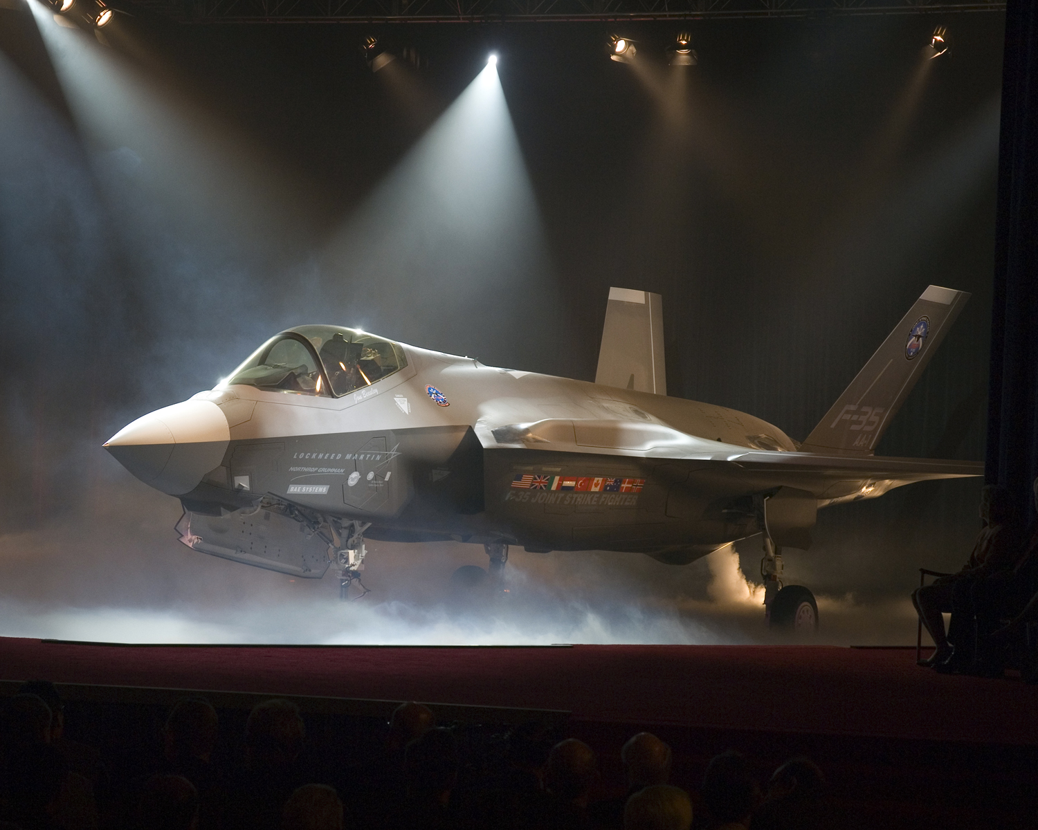 Joint effort develops new method to test emissions from JSF and other ...