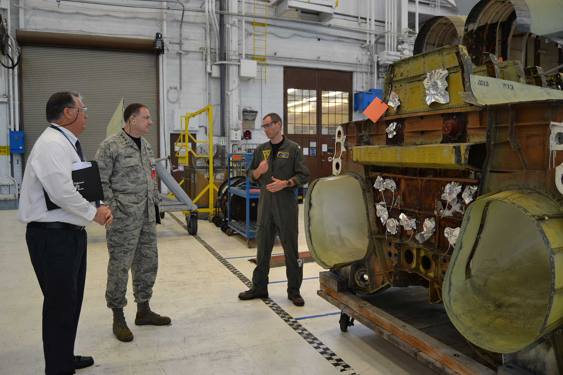 Lt. Gen. Bogdan, PEO, F-35 JPO visits FRCSE | NAVAIR