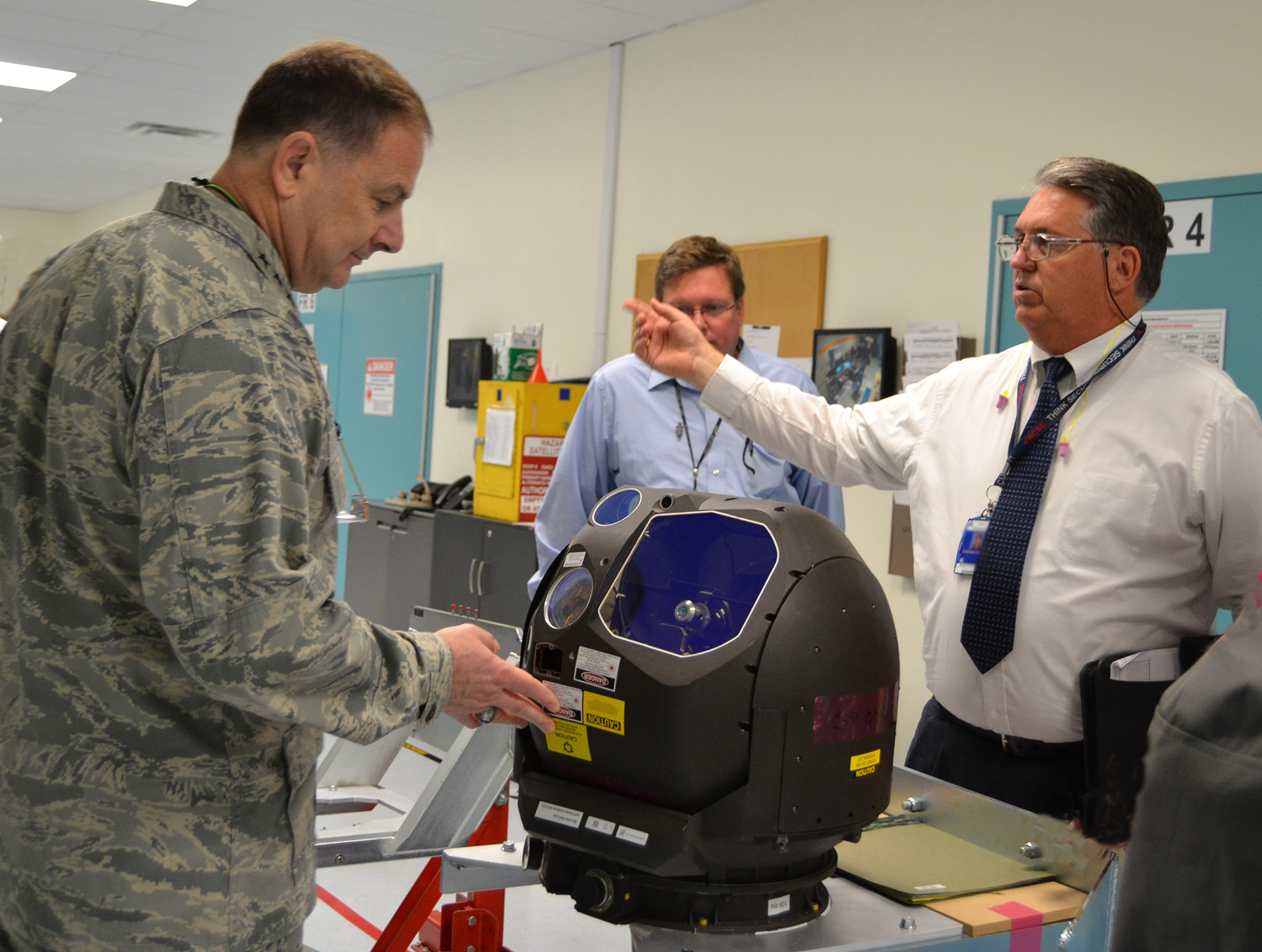Lt. Gen. Bogdan, PEO, F-35 JPO visits FRCSE | NAVAIR