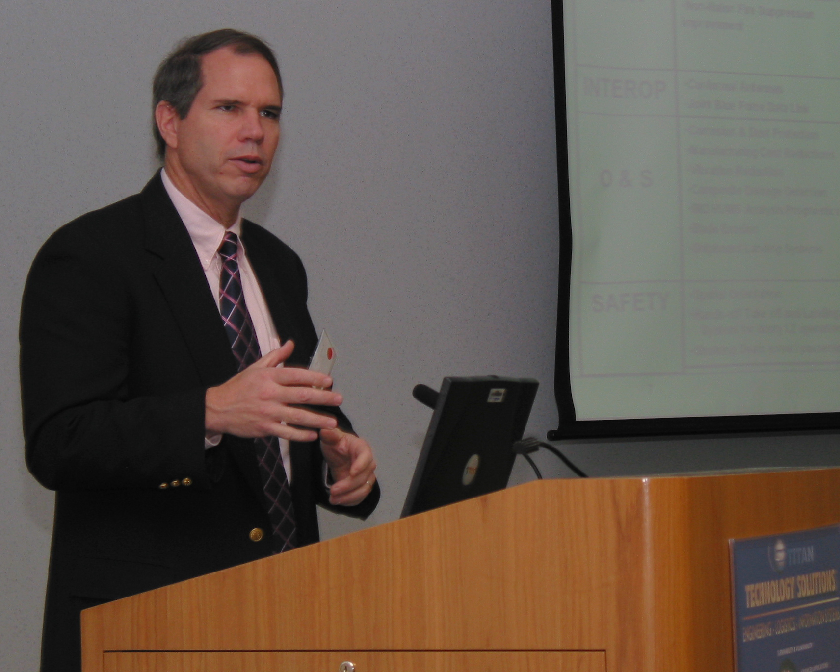 Naval aviation officials host rotorcraft and vertical lift technology ...