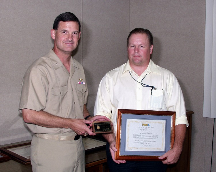 Kenneth Hayes honored for leadership role | NAVAIR