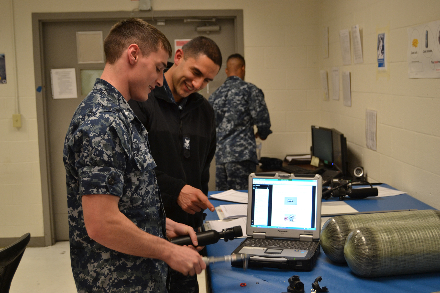 FRCSE Paraloft provides aircrew lifelines | NAVAIR