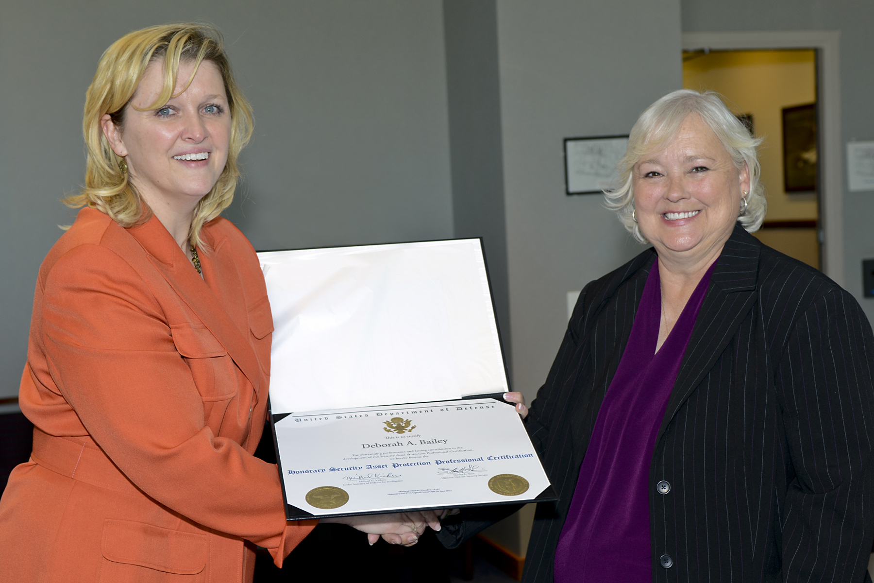 PMA-231 security manager helps validate efforts | NAVAIR