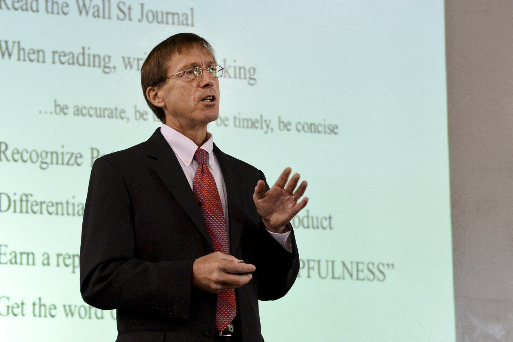 Speakers urge innovation, offer inspiration at NAVAIR Acquisition ...